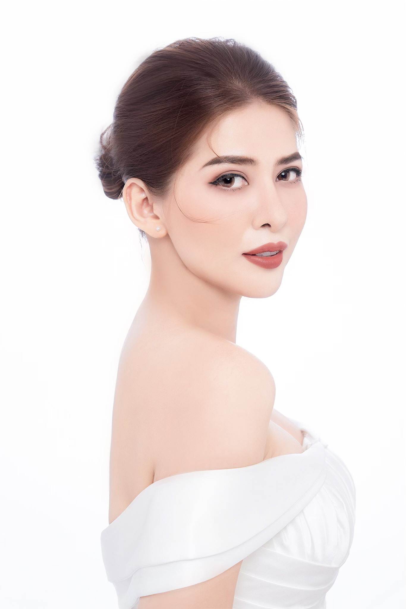 Nguyễn Kim Phụng trở thành đại diện Việt Nam tham gia Miss and Mister ...